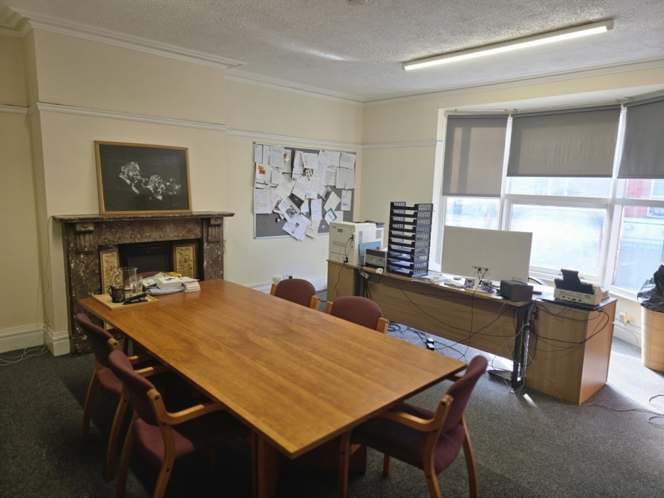 Commercial Property - Office Buildings - OFFICES LOCATED ON POPULAR ...
