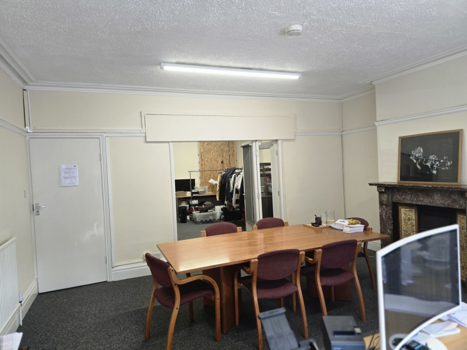 Commercial Property - Office Buildings - OFFICES LOCATED ON POPULAR ...